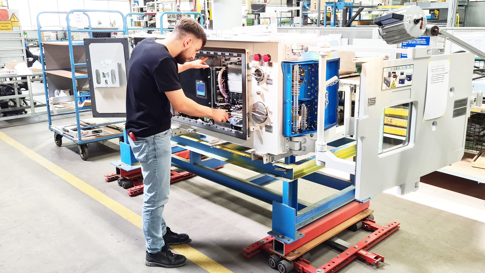 Power Distribution Center - HBT Global Sales and Support